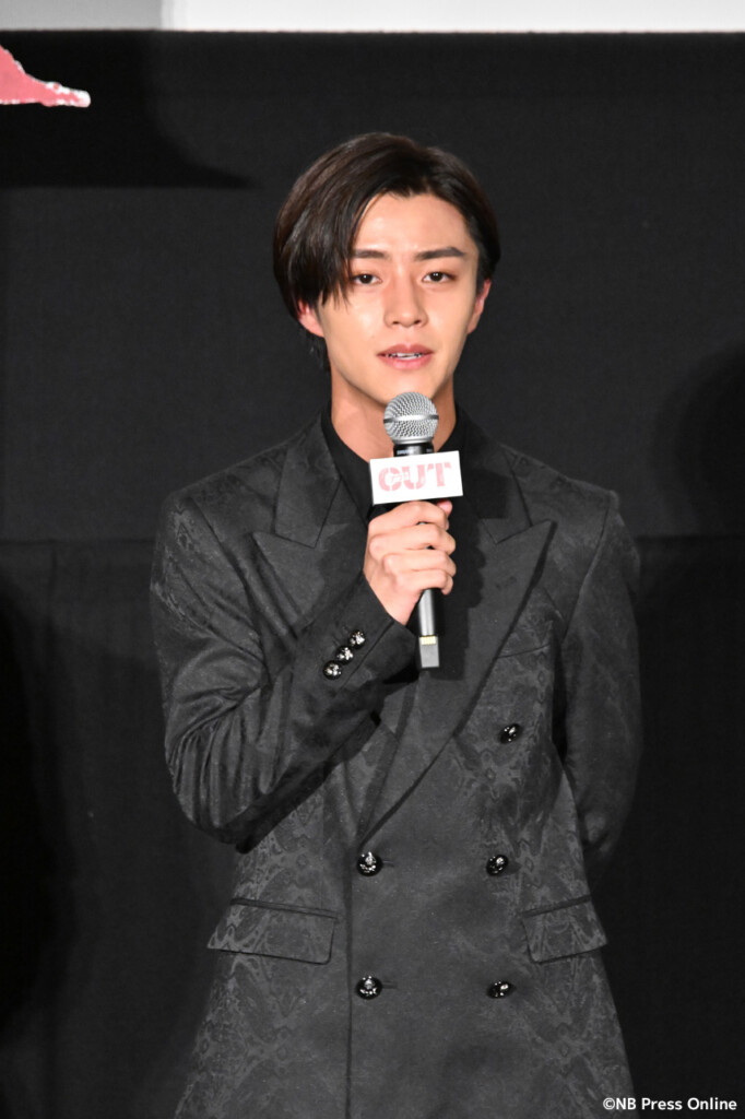 与田祐希(乃木坂46)が見守る中、倉悠貴、JO1メンバーらが「しり相撲対決！」映画『OUT』完成披露上映会 – NB Press Online