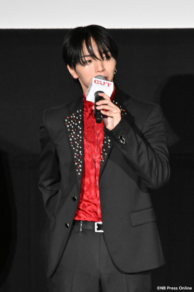 与田祐希(乃木坂46)が見守る中、倉悠貴、JO1メンバーらが「しり相撲対決！」映画『OUT』完成披露上映会 – NB Press Online