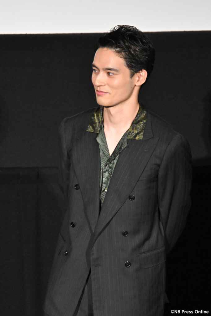 与田祐希(乃木坂46)が見守る中、倉悠貴、JO1メンバーらが「しり相撲対決！」映画『OUT』完成披露上映会 – NB Press Online