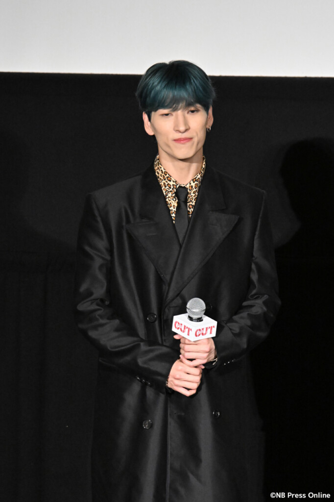 与田祐希(乃木坂46)が見守る中、倉悠貴、JO1メンバーらが「しり相撲対決！」映画『OUT』完成披露上映会 – NB Press Online